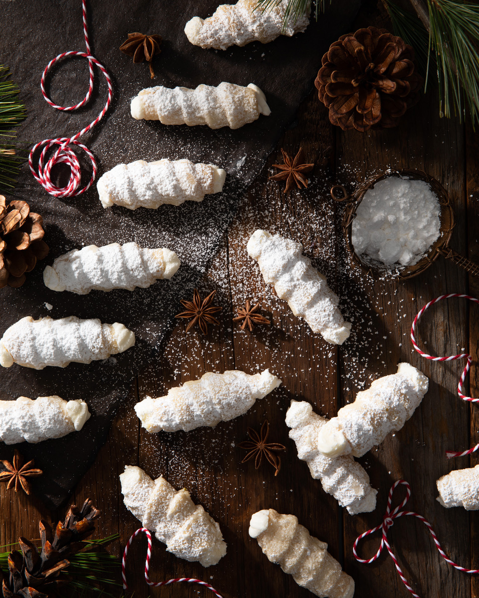 Judy's Lady Locks - Table Magazine