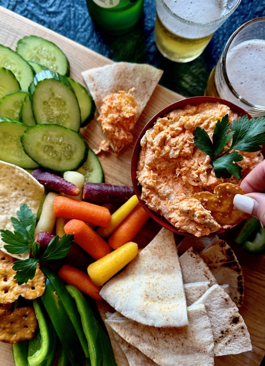 Easy Buffalo Chicken Dip - Table Magazine